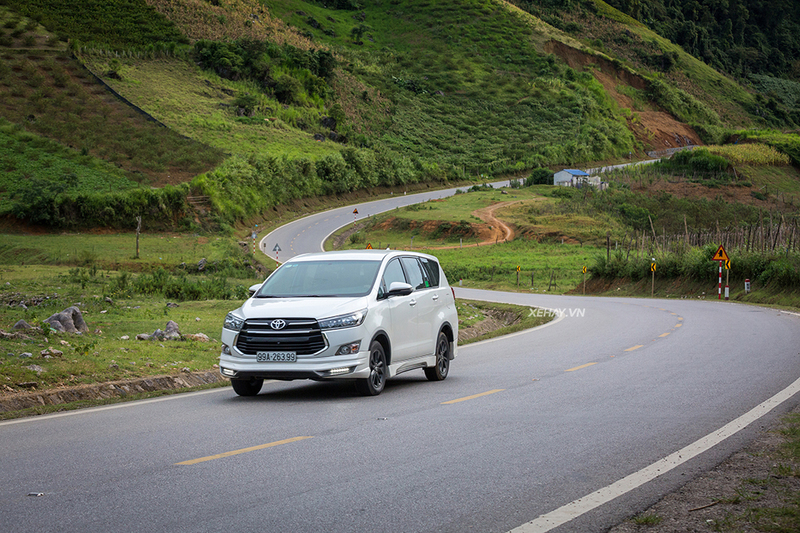 Toyota Innova - Mixi Travel